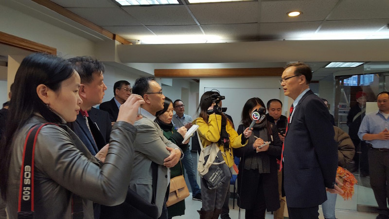 Yungman Lee Puts Chinese Community, Velazquez To The Test