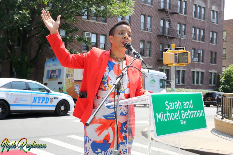 Cumbo Unveils “Sarah And Michoel Behrman Way” In Crown Heights