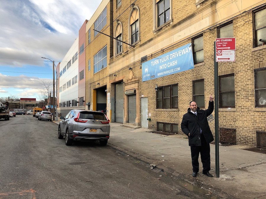 Felder Tells DOT Quit The Deceptive Parking Signs