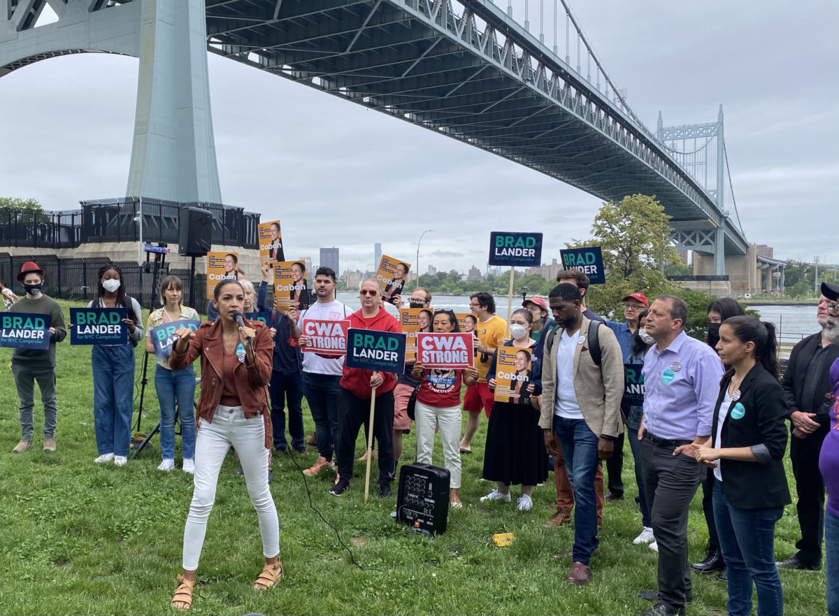 AOC joins Queens City Council candidate for early voting rally at ...