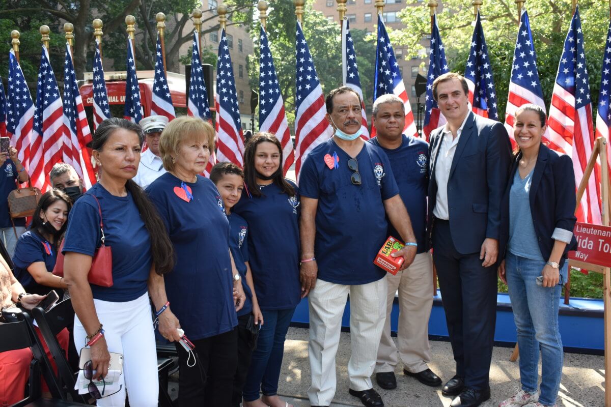 Queens senator honors 9/11 first responder and longtime Mets usher in ...