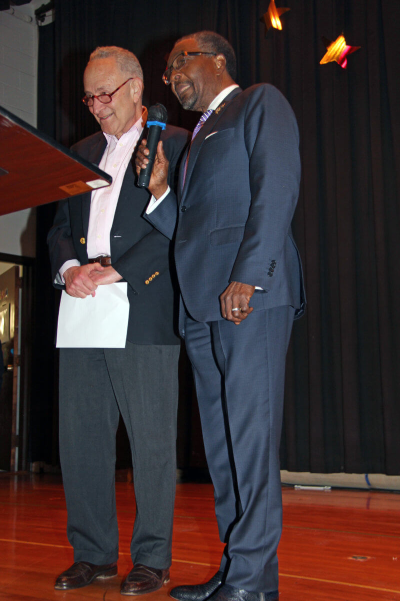 Brooklyn gives Perry rousing send-off