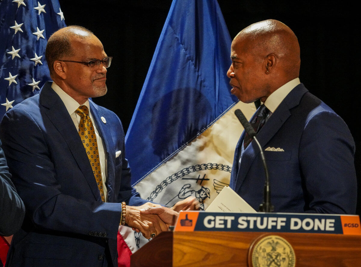 Mayors Office Rebukes New York Post For ‘vile And ‘sexist Article About Aides
