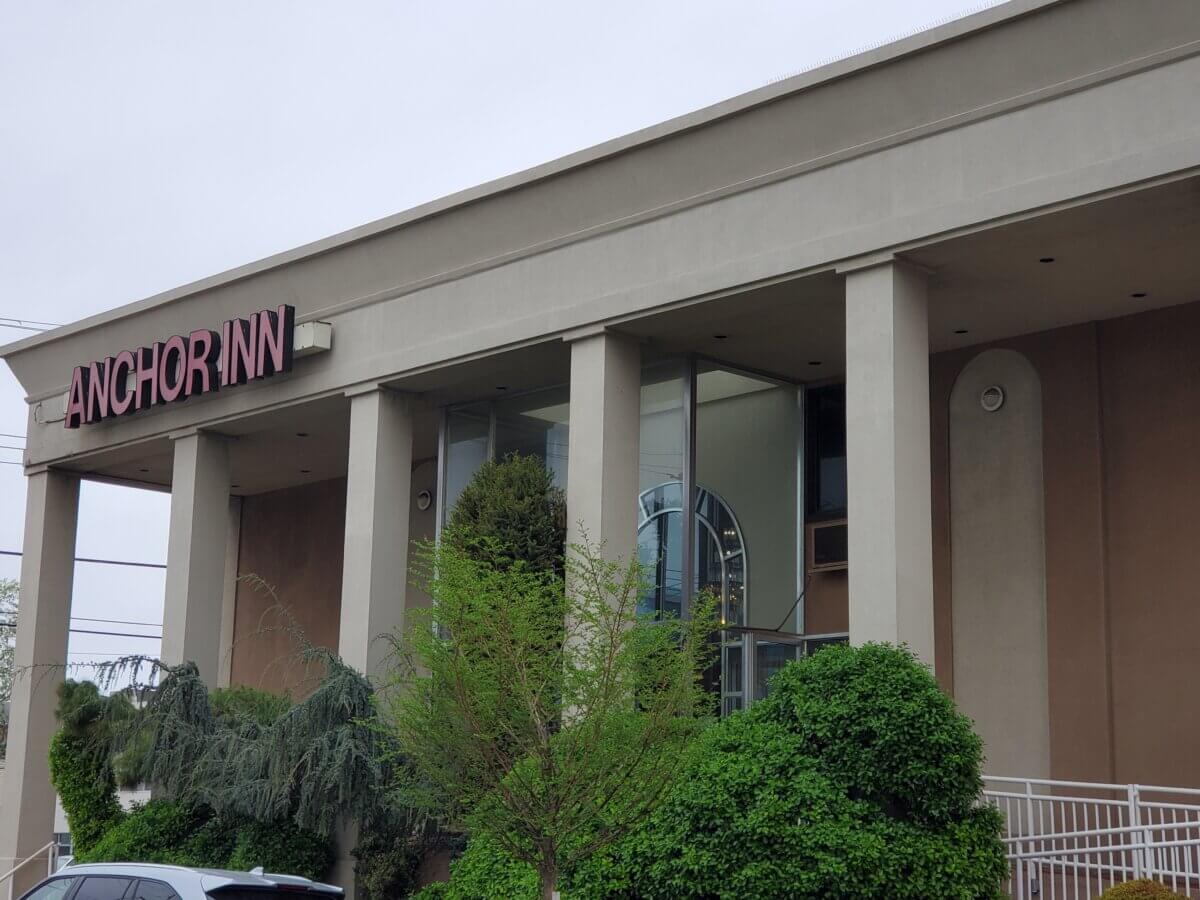 Bayside motel among those reportedly being used to house migrants in NYC